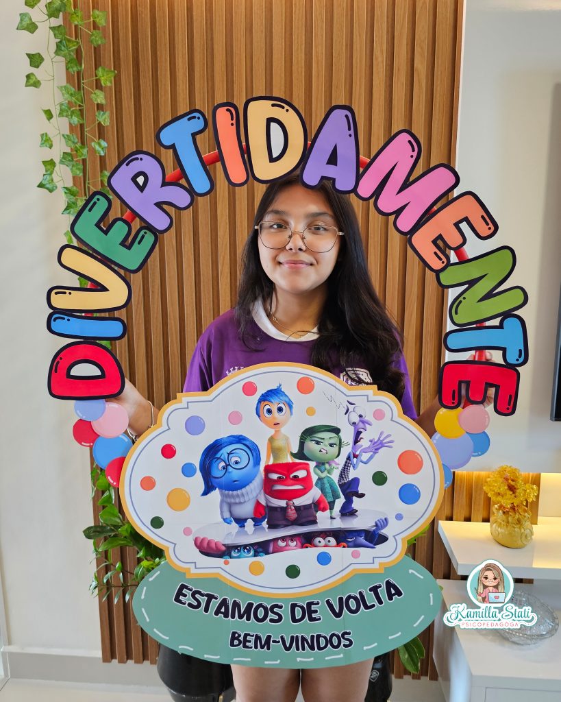 Bambolê para foto volta às aulas divertidamente - Psicopedagoga Kamilla ...